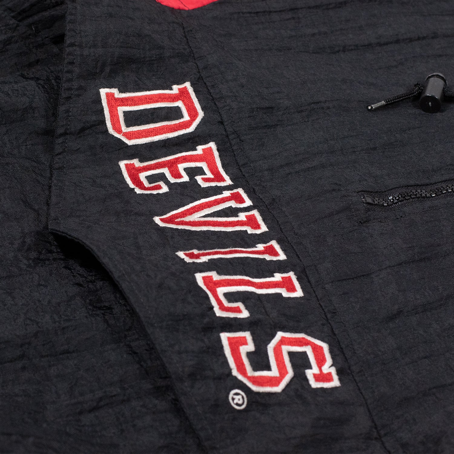 Starter New Jersey Devils Coat - Black - Large – Viaduct Vintage
